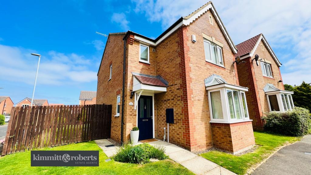 Chestnut Way, Seaham, Durham, SR7 3 bed detached house - £225,000