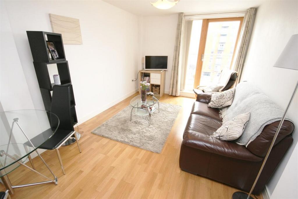 Northern Angel, Dyche Street... 1 bed apartment - £995 pcm (£230 pw)