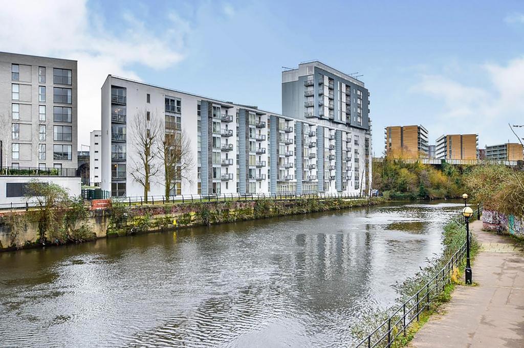Water Street, Castlefield, Manchester, M3 2 bed apartment - £1,200 pcm ...