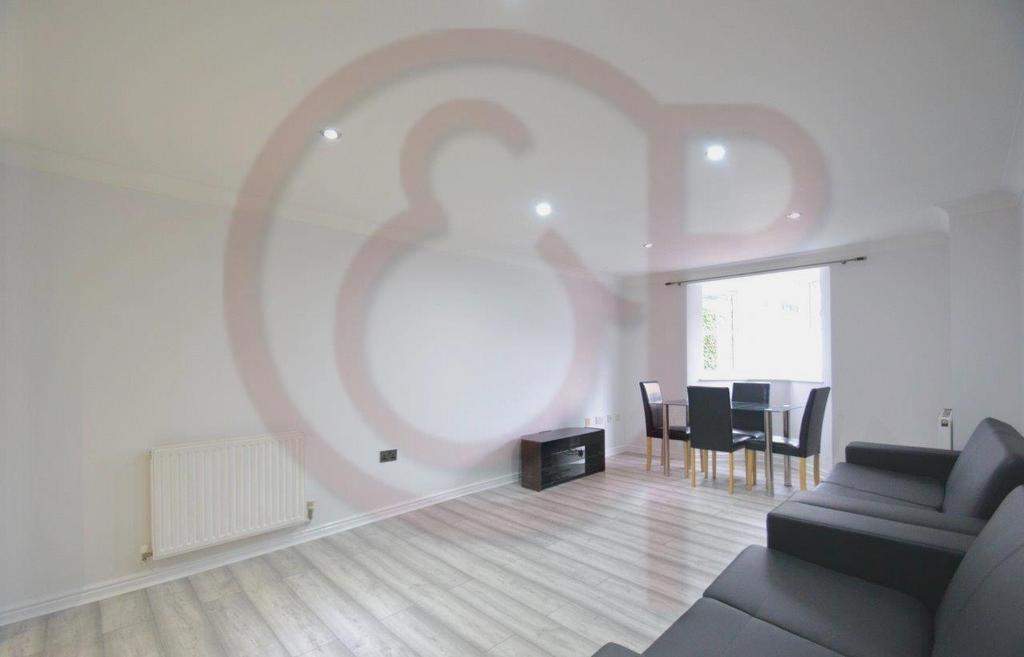 Amelia Close, Acton, W3 2 bed flat - £1,750 pcm (£404 pw)