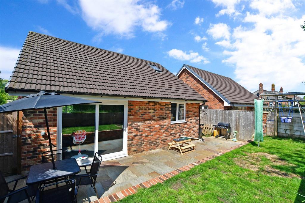 Worsley Drive, Wroxall, Ventnor, Isle of Wight 4 bed detached house for ...