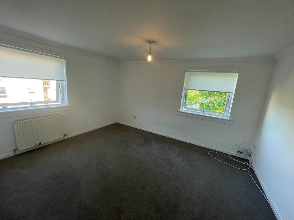 Oak Road, Abronhill, Cumbernauld, G67 2 bed flat - £695 pcm (£160 pw)