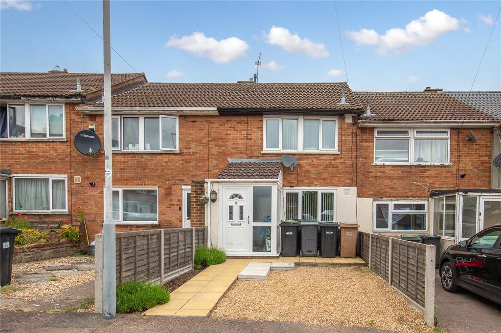 Luton, Bedfordshire LU2 2 bed terraced house - £269,995