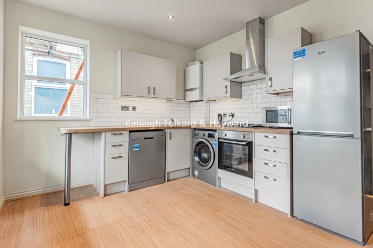 Sydenham Road London SE26 2 bed apartment - £1,550 pcm (£358 pw)
