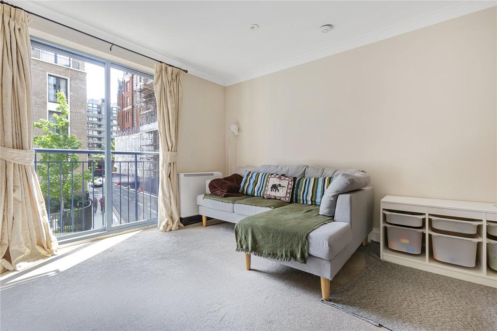 Bridgewater Square, London, EC2Y 2 bed apartment - £3,000 pcm (£692 pw)