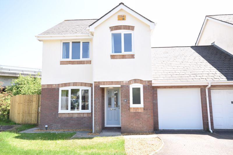 Middlegate Court, Cowbridge 3 bed detached house - £1,495 pcm (£345 pw)