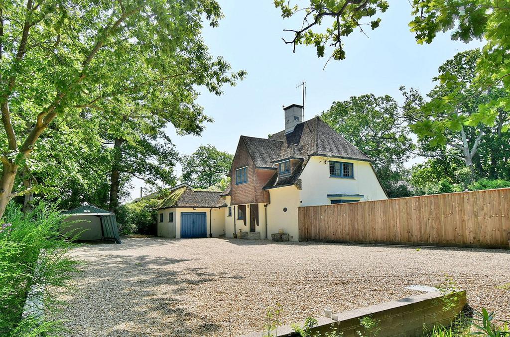 Chine Walk, West Parley, Ferndown, BH22 4 bed detached house for sale ...