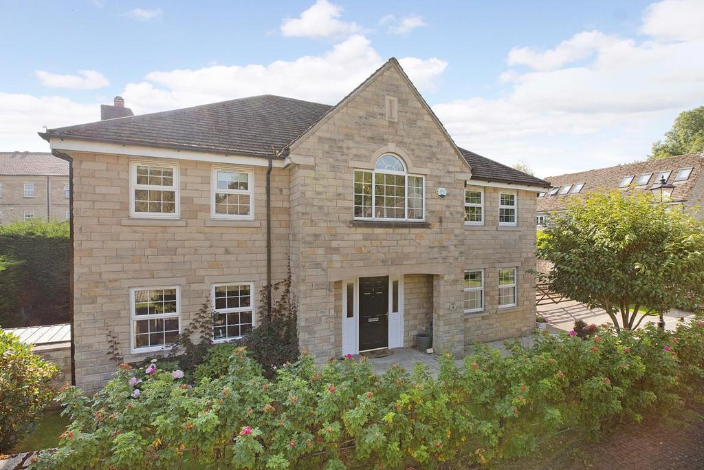William Foster Way, Burley in... 5 bed detached house - £935,000