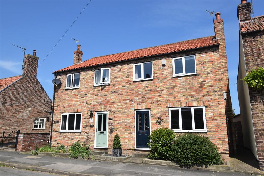 Coppergate, Nafferton, Driffield 3 bed semi-detached house - £180,000