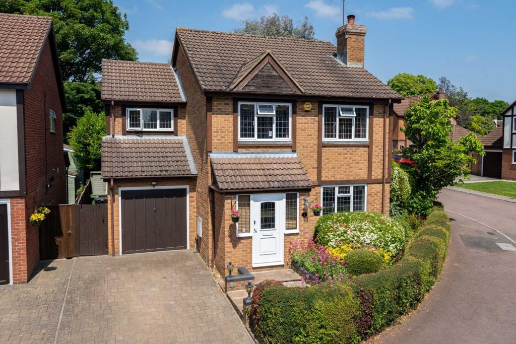 Green End Gardens, Boxmoor 4 bed detached house for sale - £800,000