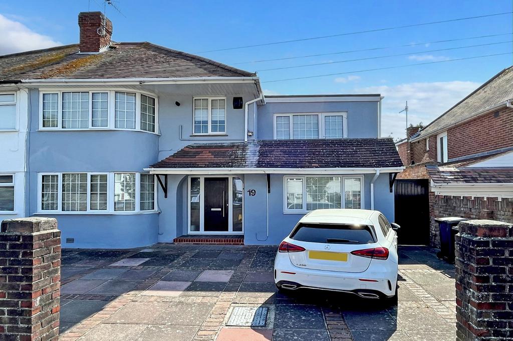 Glebeside Avenue, Worthing, West Sussex 5 bed semi-detached house - £ ...