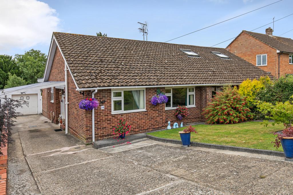 Goring Field, Winchester, SO22 2 bed semi-detached bungalow for sale ...