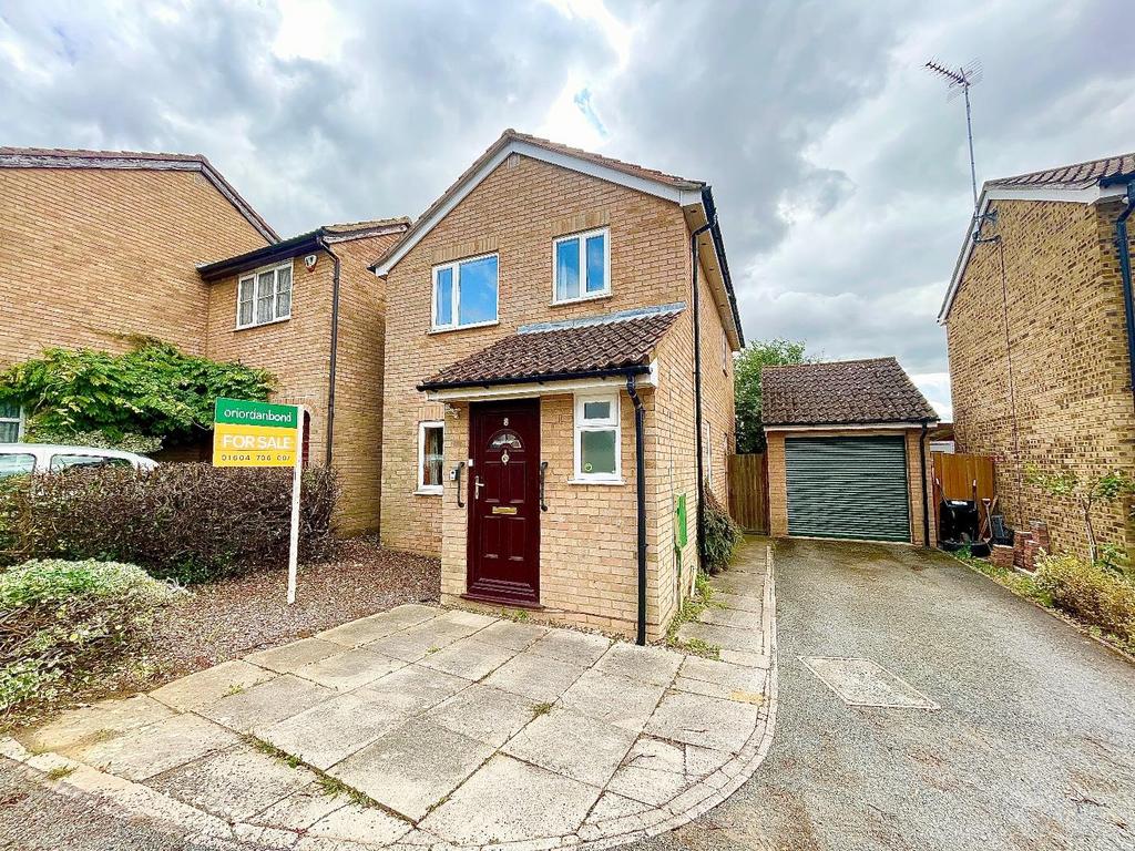 Bledlow Rise West Hunsbury Northampton Nn4 3 Bed Detached House For