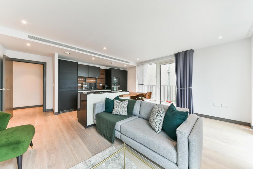 Lockgate Road, London, SW6 2 bed flat - £3,748 pcm (£865 pw)