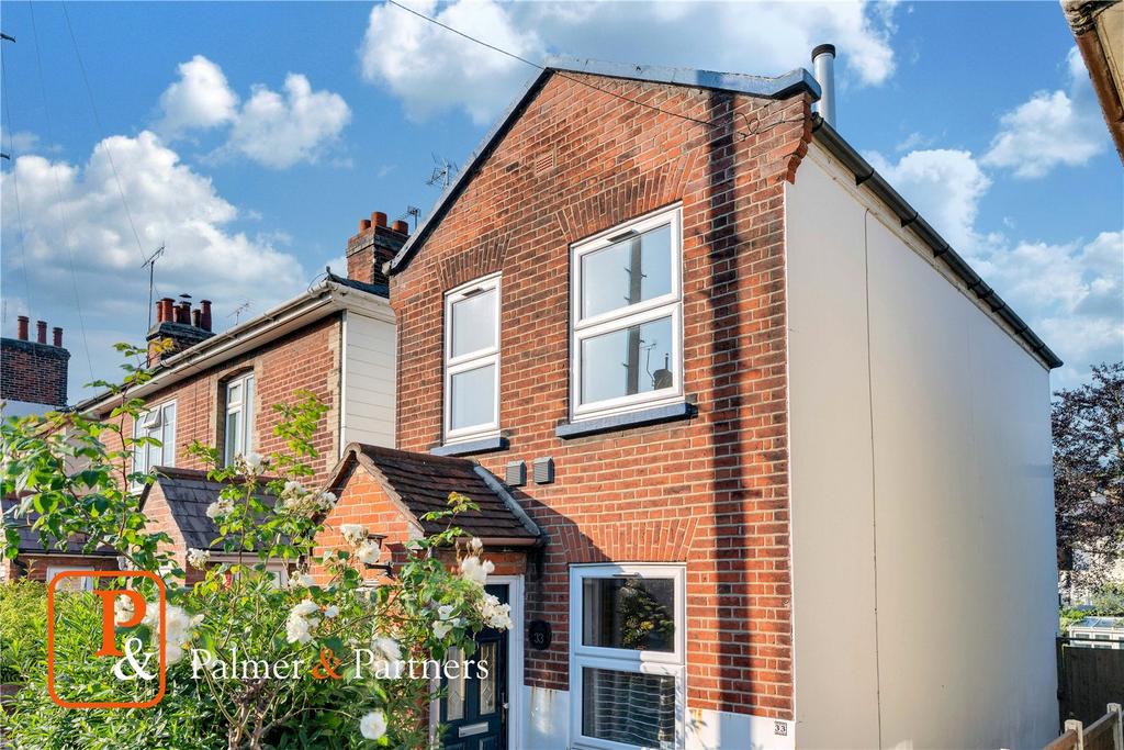 Bergholt Road Colchester Essex Co4 2 Bed Detached House For Sale £