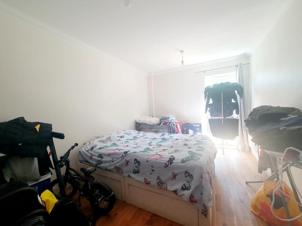 Stanley House, Palmers Green 2 bed flat - £2,050 pcm (£473 pw)