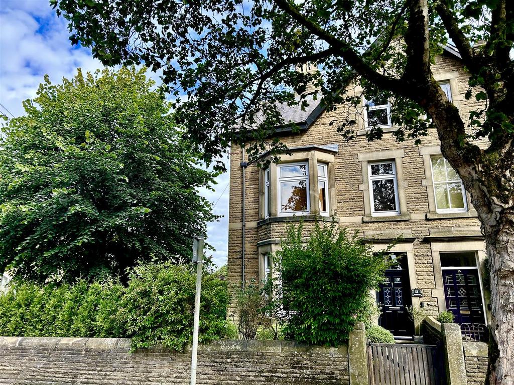 Silverlands, Buxton 6 bed semi-detached house - £595,000