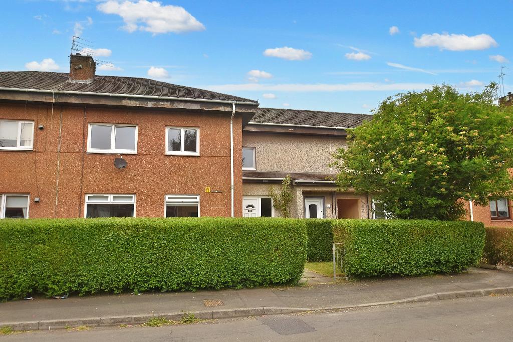 30 Cardonald Drive, Cardonald... 3 bed flat - £100,000