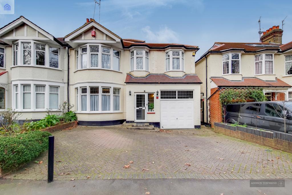 Queen Elizabeth's Drive, Southgate N14 6 bed semi-detached house to ...