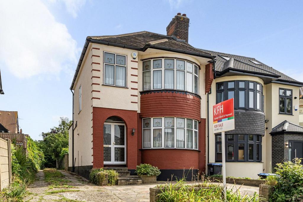 Chase Road, Southgate 3 bed semi-detached house - £730,000