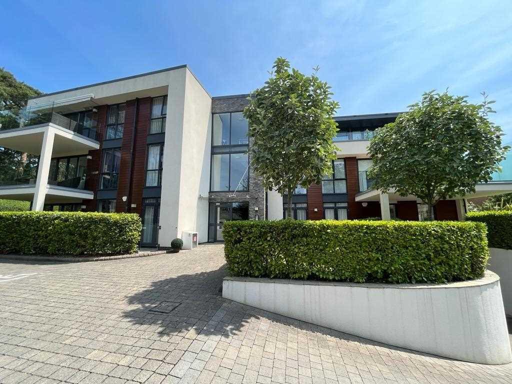 Haven Road, Poole 2 bed apartment to rent - £2,200 pcm (£508 pw)