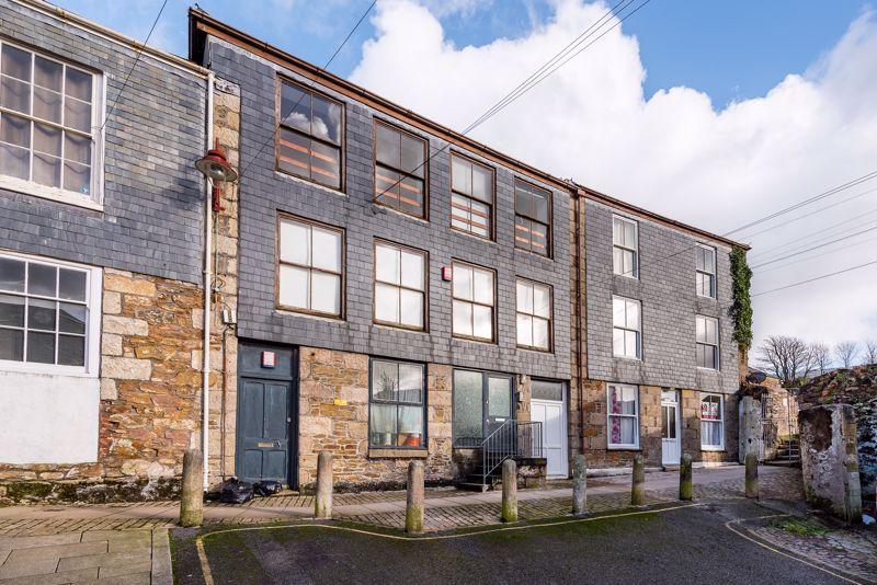 Gurnards House, Redruth 1 bed apartment - £595 pcm (£137 pw)