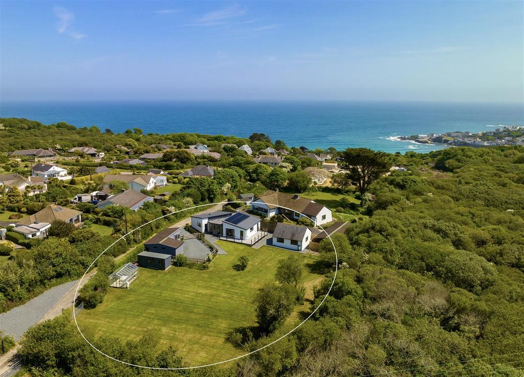 Coverack | Lizard Peninsula 2 bed detached house - £750,000