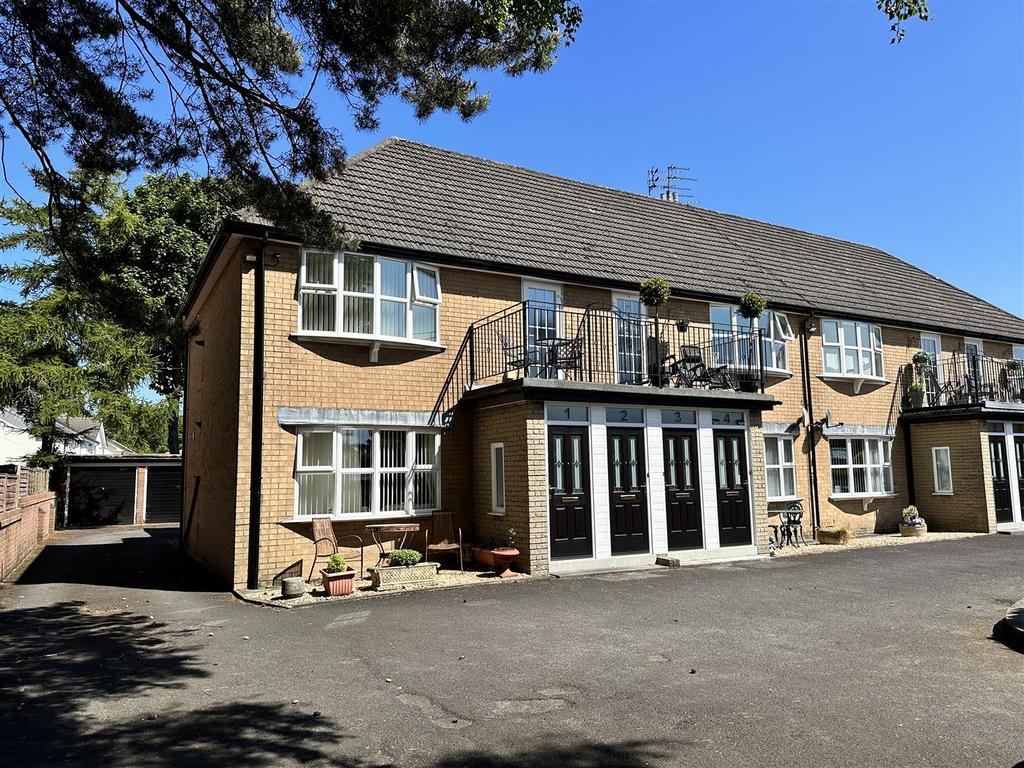 Lowther Court, Church Road, Lytham 2 bed apartment - £239,950