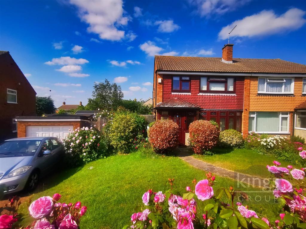 Deer Park Harlow 3 Bed Semi Detached House £490 000
