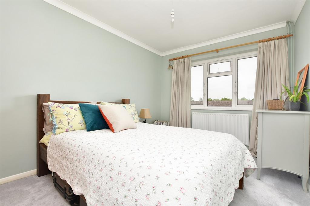 Castle Drive, Reigate, Surrey 1 bed apartment - £187,500
