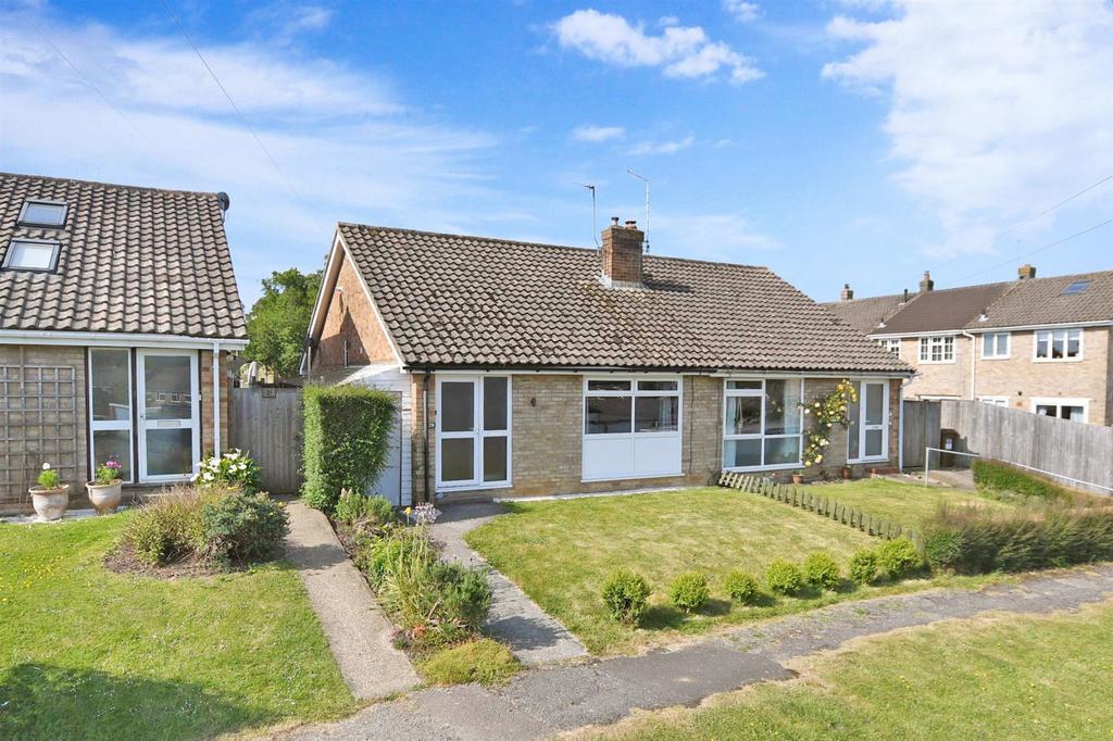 Jeffreys Way Uckfield East Sussex 2 Bed Semi Detached Bungalow £340 000