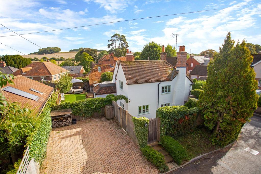 Newbury Hill, Hampstead Norreys, Thatcham, Berkshire, RG18 4 bed ...