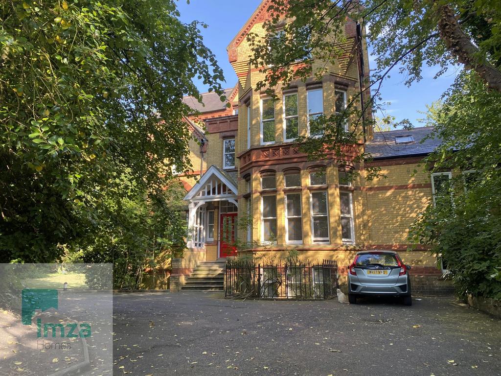 Adlington House, Liverpool... 2 bed flat - £1,200 pcm (£277 pw)