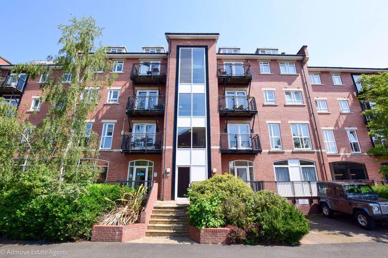 Mill Green, Congleton, CW12 2 bed apartment for sale - £185,000