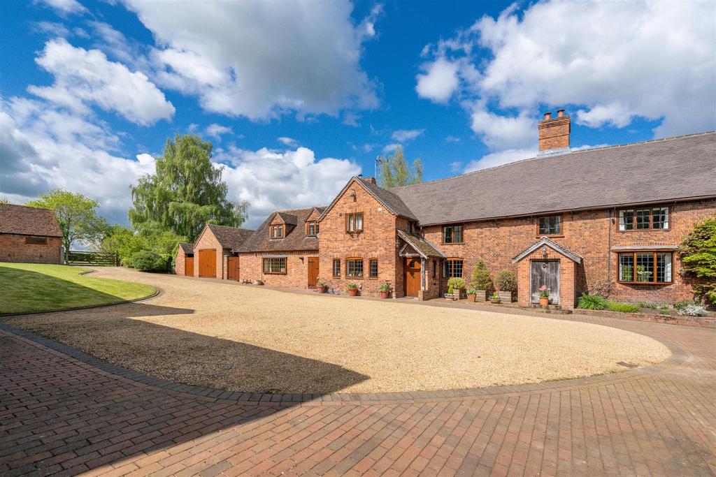 Cuttle Pool Lane, Knowle, B93 - Stunning Converted Farmhouse 4 bed ...