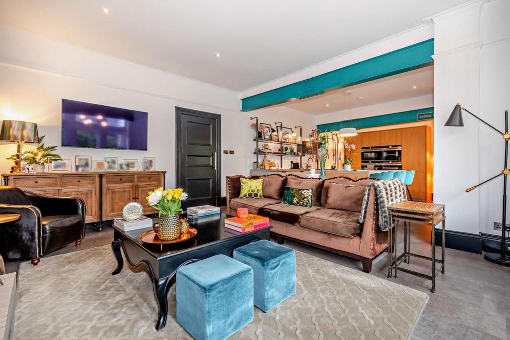 Carlton Dene, Brunswick Drive... 3 bed apartment - £695,000