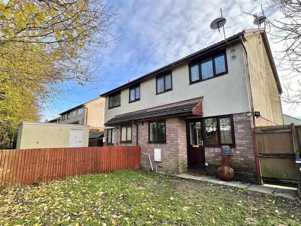 12 Willowturf Court Bryncethin Bridgend County Borough Cf32 9ph 1