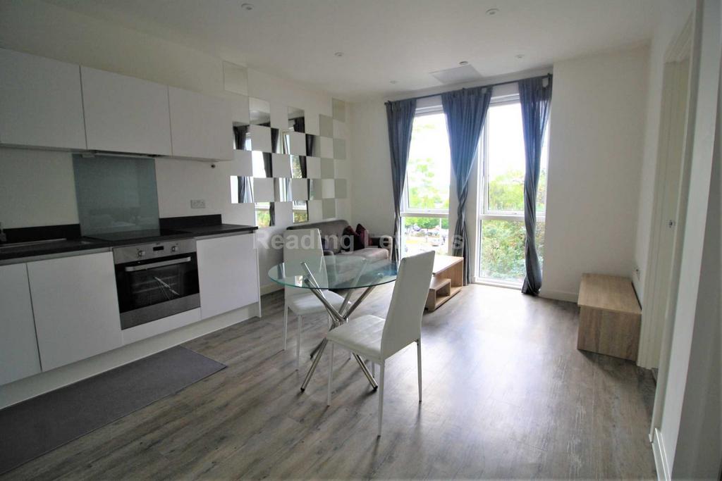 Kings Road, Reading 1 bed apartment - £1,325 pcm (£306 pw)