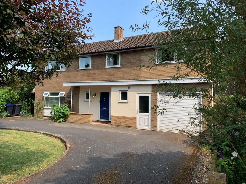 Cotswold Avenue, Duston, Northampton NN5 6BT 5 bed detached house for ...
