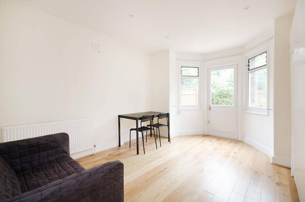 Tierney Road, Streatham Hill, London... Studio - £300,000