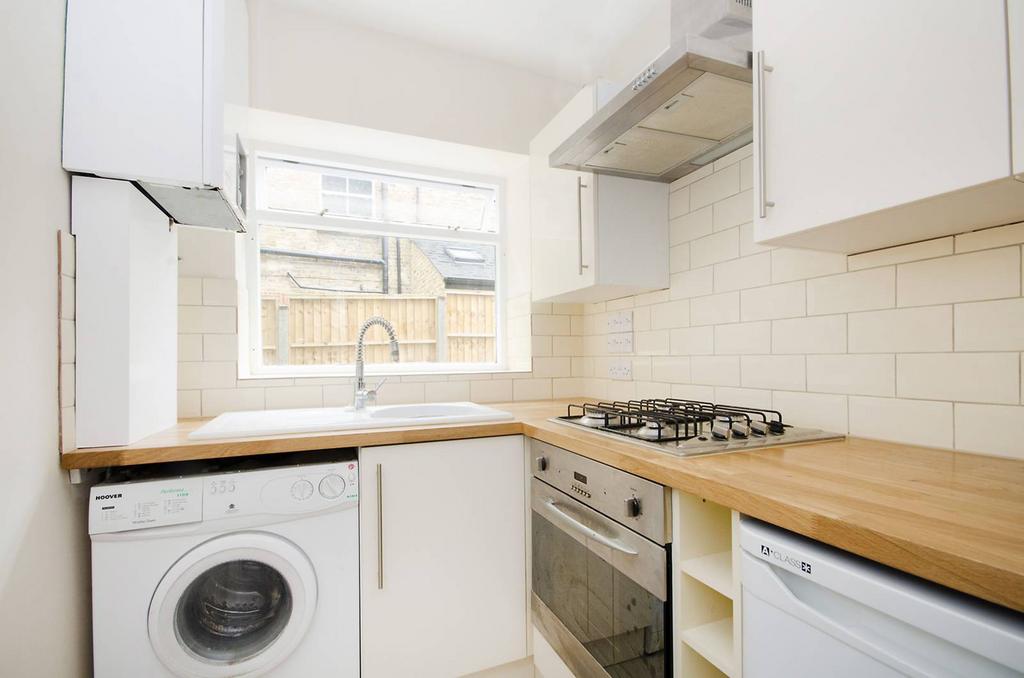 Tierney Road, Streatham Hill, London... Studio - £300,000