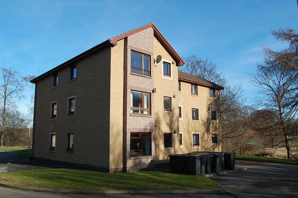 Hutcheon Low Place, Aberdeen, AB21 1 bed flat to rent - £530 pcm (£122 pw)