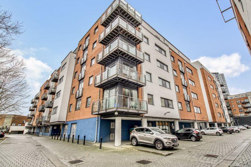 Mistral, Channel Way, Ocean Village SO14 2 bed apartment - £1,295 pcm ...