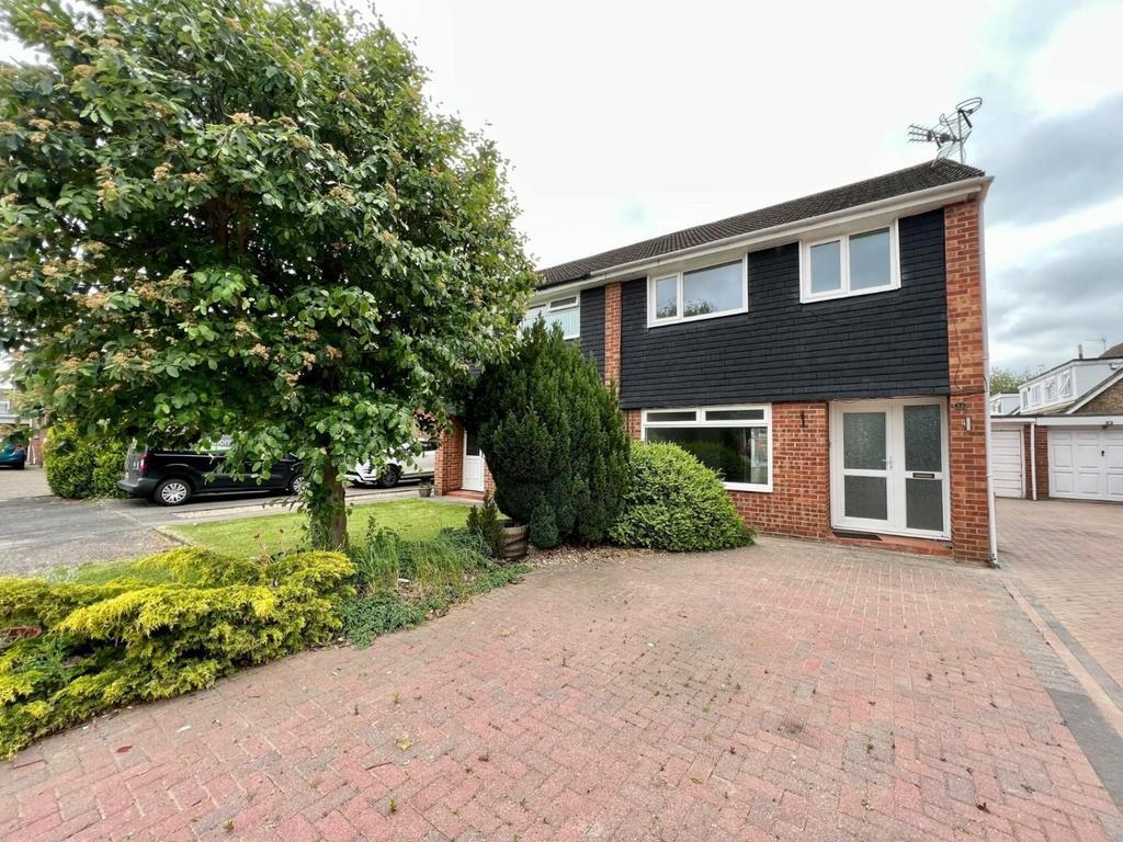 Scruton Close, Stockton-On-Tees 3 bed semi-detached house - £875 pcm (£ ...