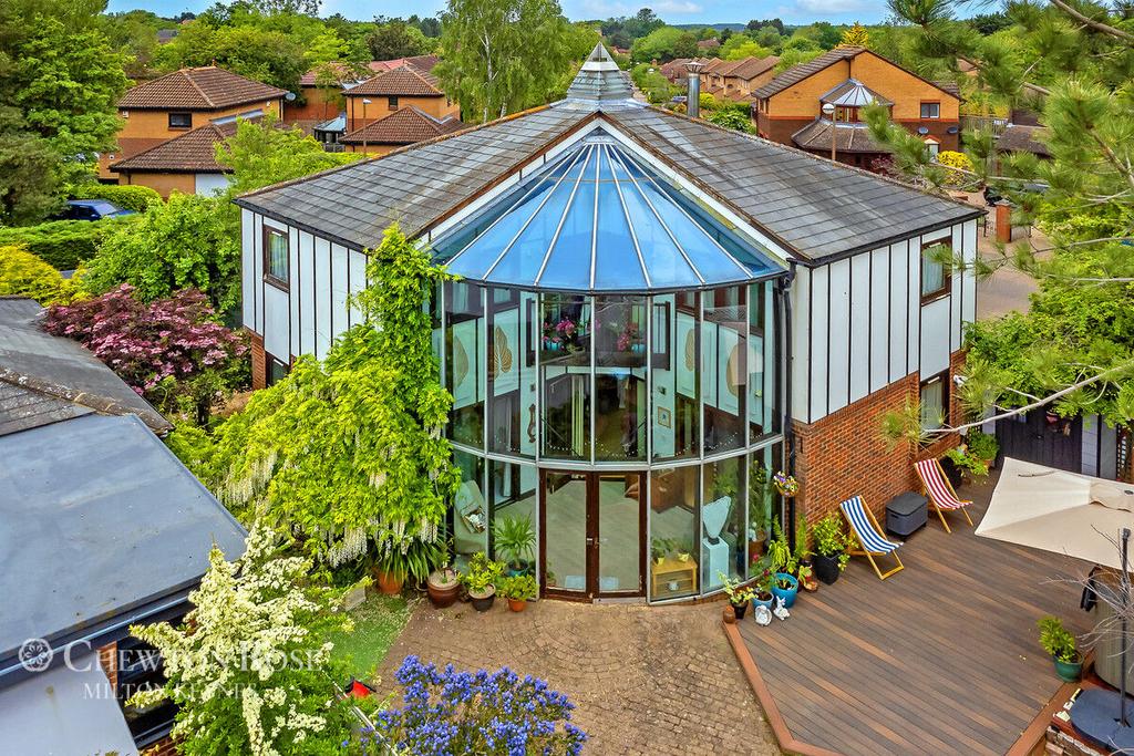 Cadman Square, Shenley Lodge 4 bed detached house - £600,000