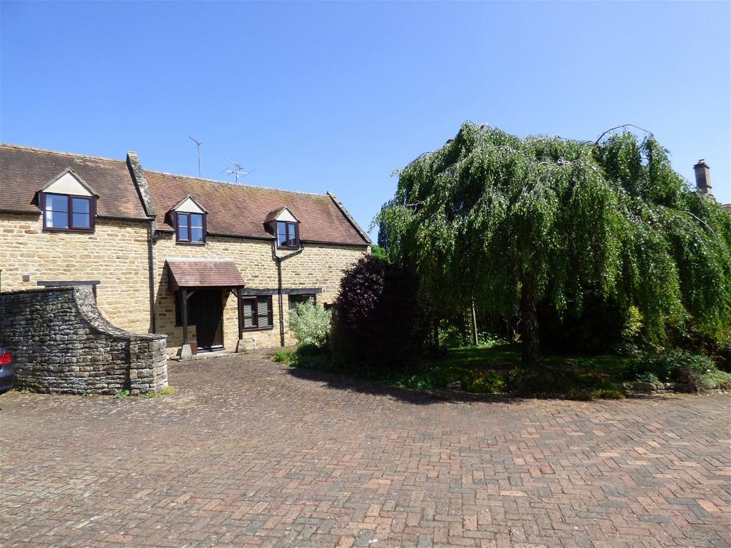 Cherington, Shipston on Stour, Warwickshire, CV36 5HS 2 bed semi ...