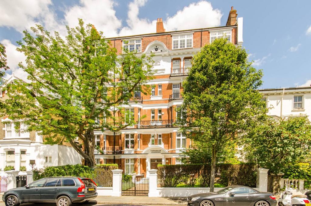 Fernshaw Road, Chelsea, London, SW10 3 bed flat - £4,334 pcm (£1,000 pw)