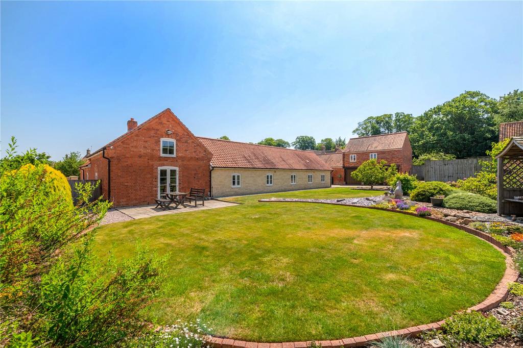 Irnham Park, Irnham, Grantham... 5 bed bungalow - £800,000