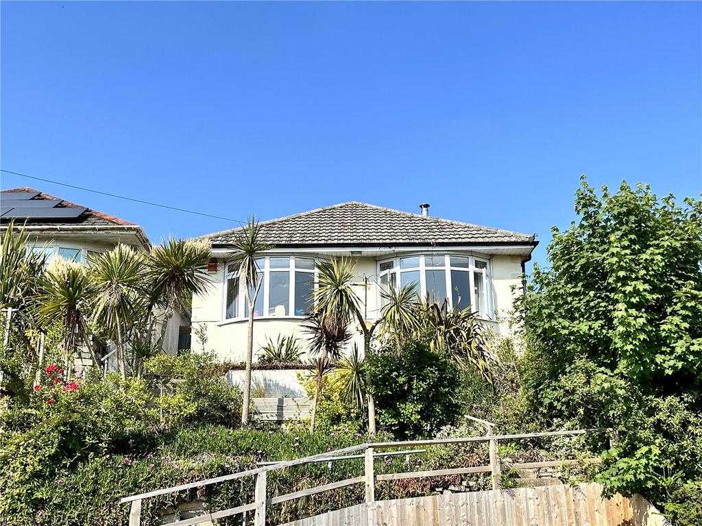 Holt Road, Poole, BH12 2 bed bungalow for sale - £415,000
