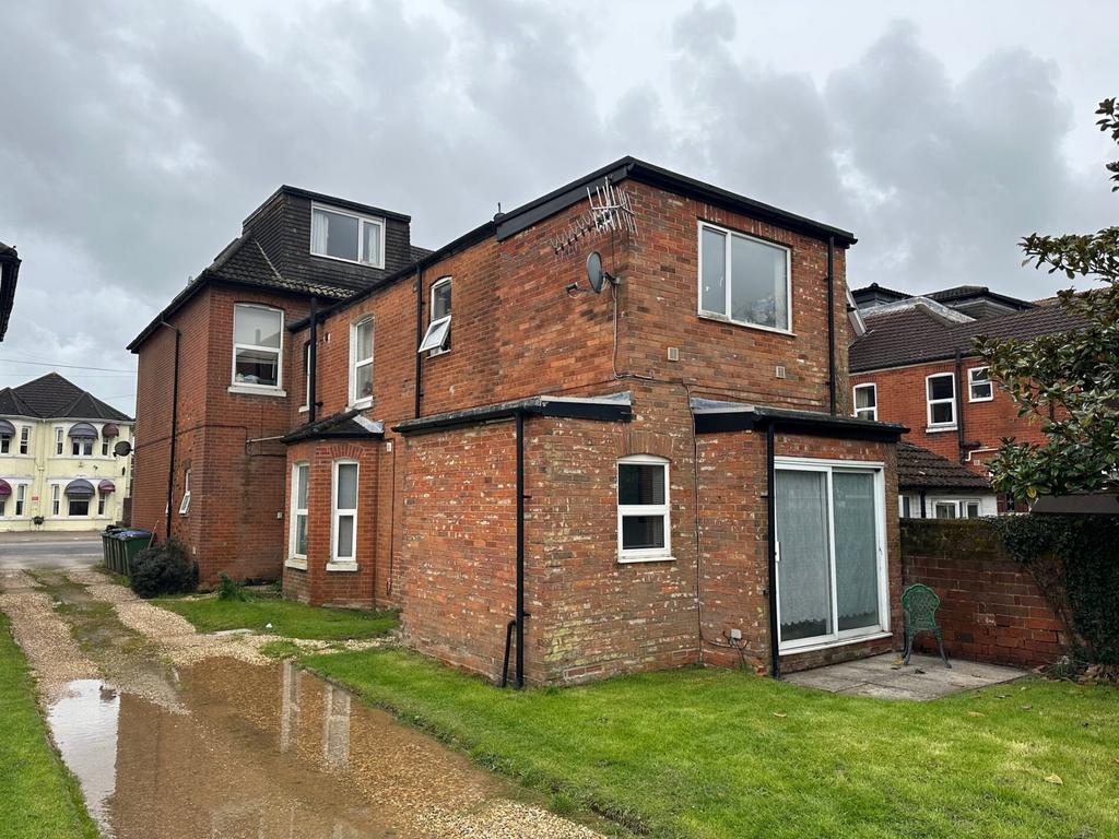 Landguard Road, Southampton SO15 1 bed flat - £775 pcm (£179 pw)